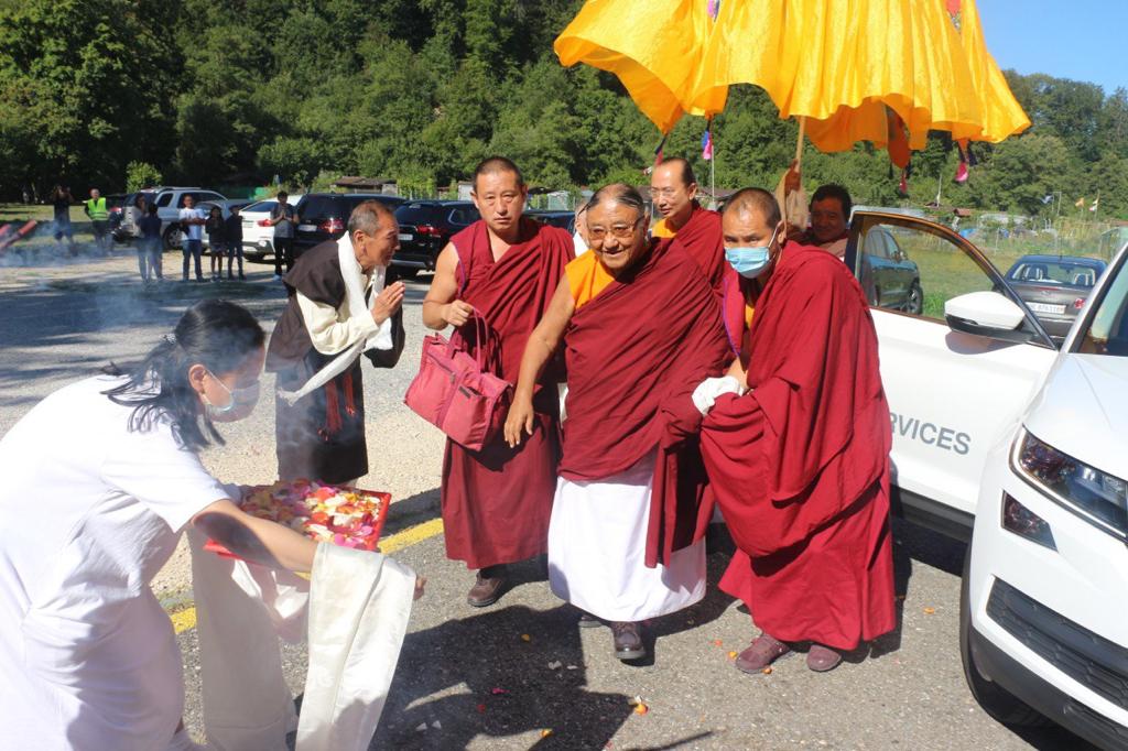 Sakya Delegation led by Sakya Gongma Trichen Rinpoche Successfully ...